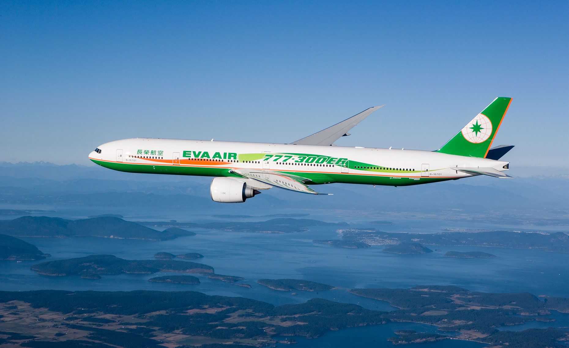 EVA-777-549 | Chad Slattery Aviation Photography